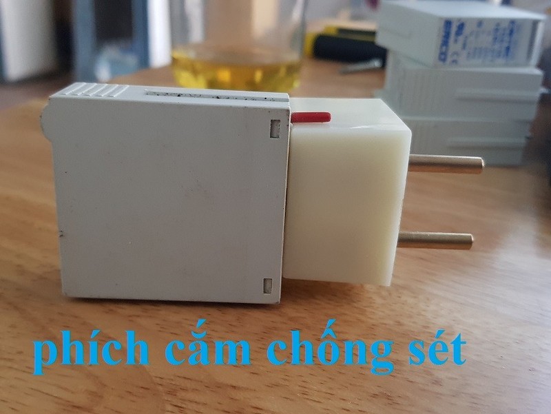 Thiết bị chống sét lan truyền, chỉ cần cắm vào ổ điện Critec | 5giay