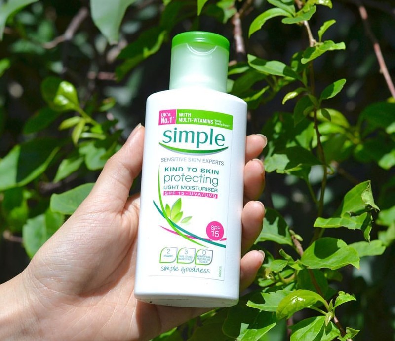 UK CTY Kem dưỡng Simple Kind To Skin Protecting Light Moisturiser Spf ...