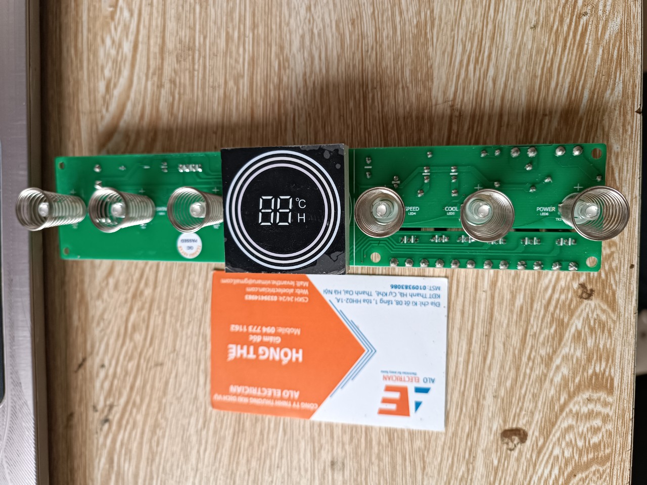 Dấu hiệu nhận biết hư hỏng ở mạch điều khiển quạt điều hòa Rapido 6000D ...